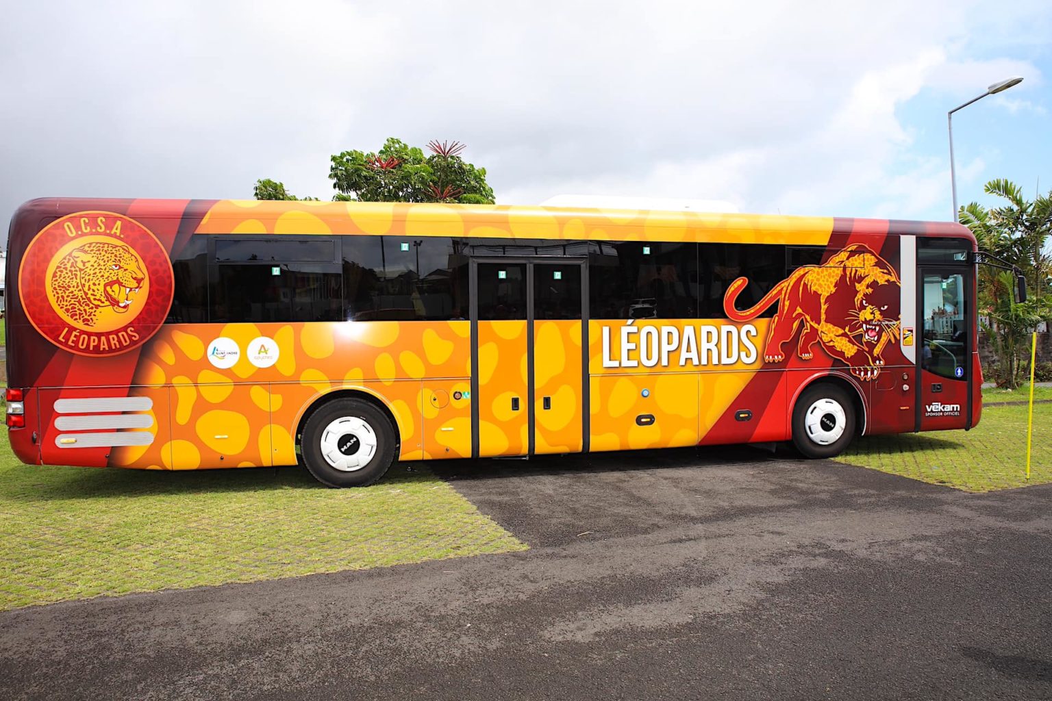 PRÉSENTATION BUS OCSA LÉOPARD - Saint-andré